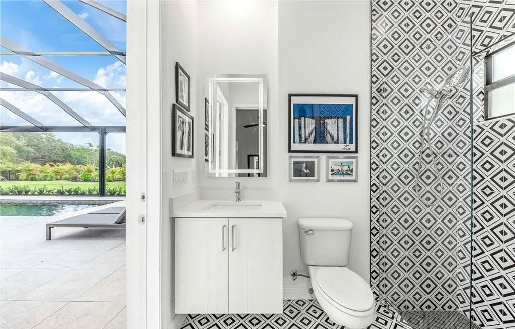 Cabana Bathroom - RJM Custom Homes