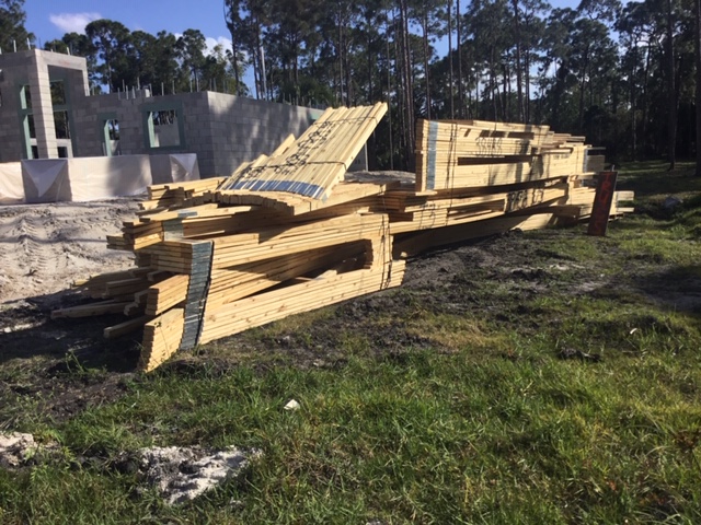 Truss Delivery - RJM Custom Homes